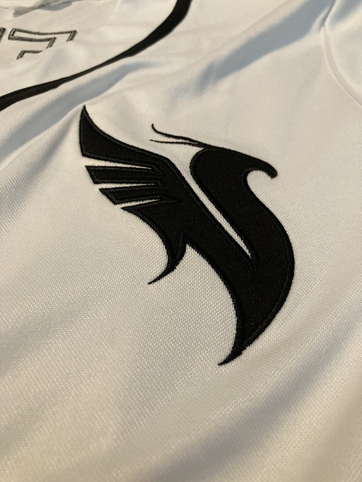 Illenium White Men’s Baseball Jersey Athletic Wear Adult XL Sewn ...