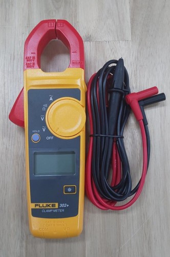 Fluke Digital Clamp Meter 302+ Tester AC / DC Volt Amp Multimeter ...