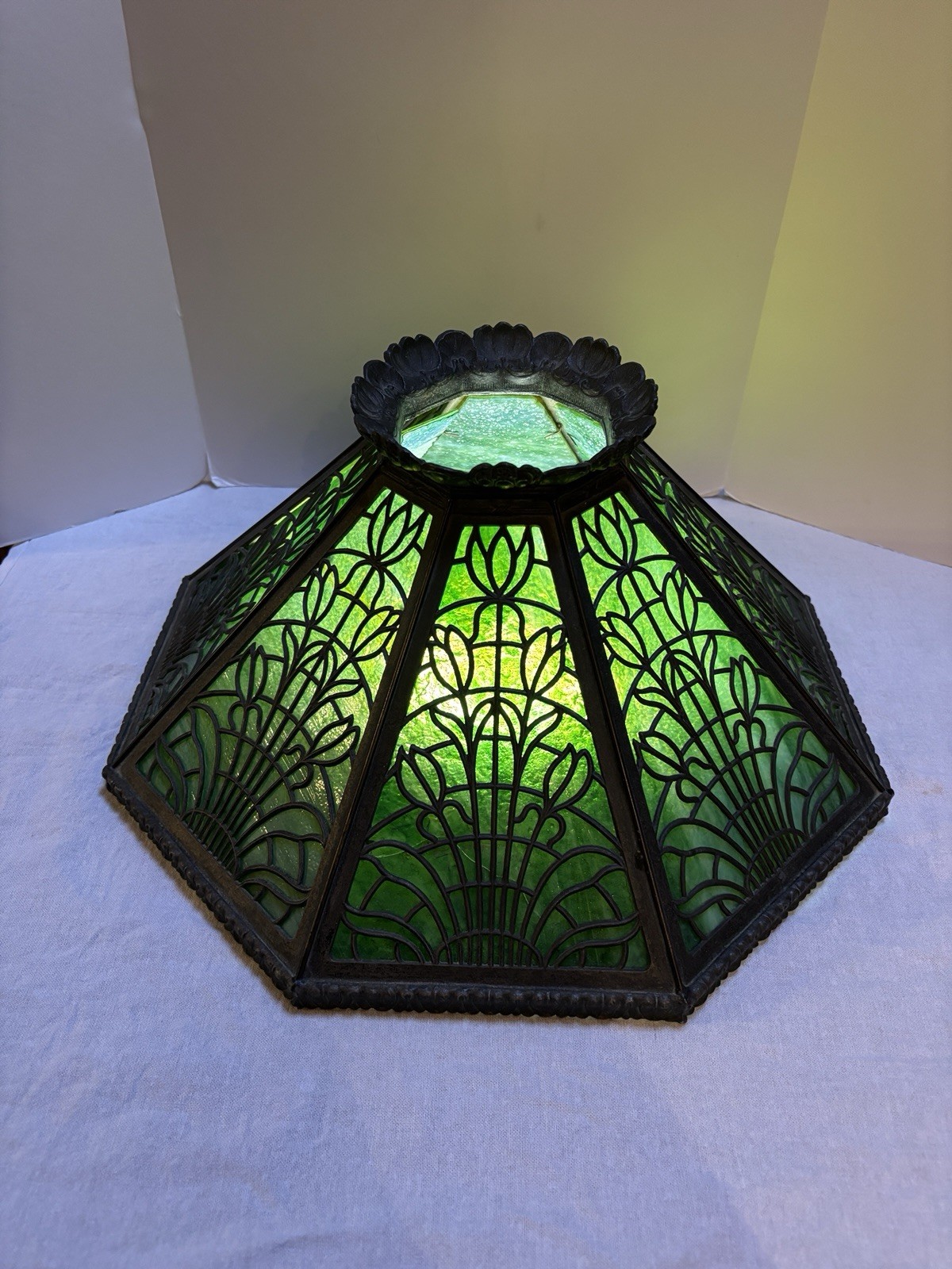 Antique Slag Glass Lamp Shade 8 panel (shade only) Bradley & Hubbard ...