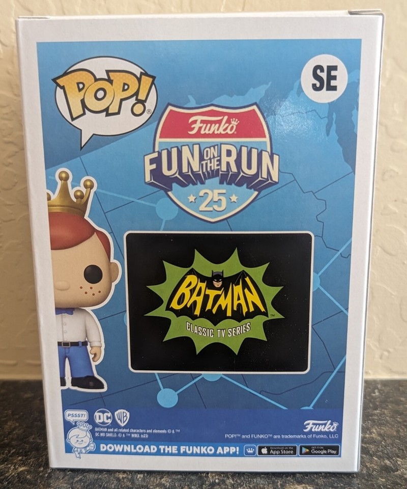 Funko Fun on the Run SE Freddy Funko as Dynamic Duo Travel Edition ...