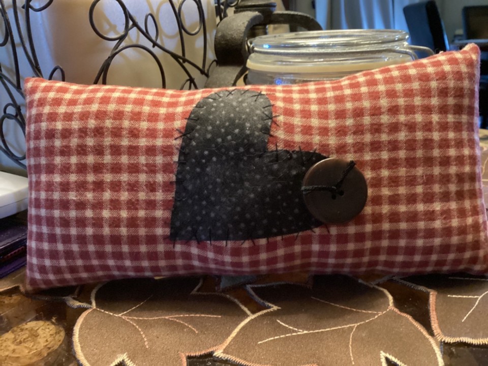 Primitive Wool Felt & Fabric Old Black Crow w/ Ric Rac Pillow Tuck Bowl ...