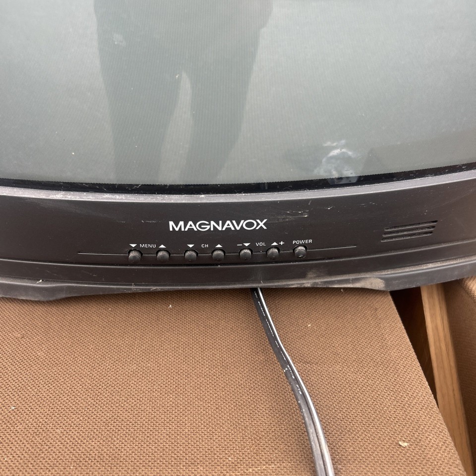 Vintage 1992 Magnavox 13 Inch Color CRT TV Retro Gaming No Remote | eBay