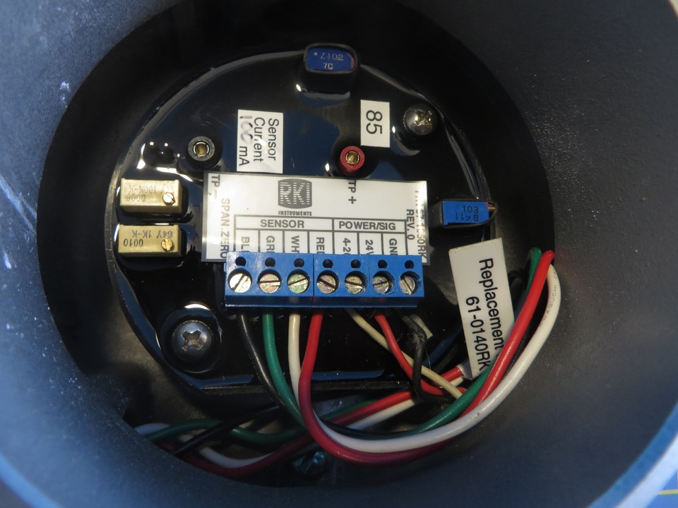 RKI Instruments 65-2400RK/Acetylene 57-1050RK Gas Monitor and Enclosure ...