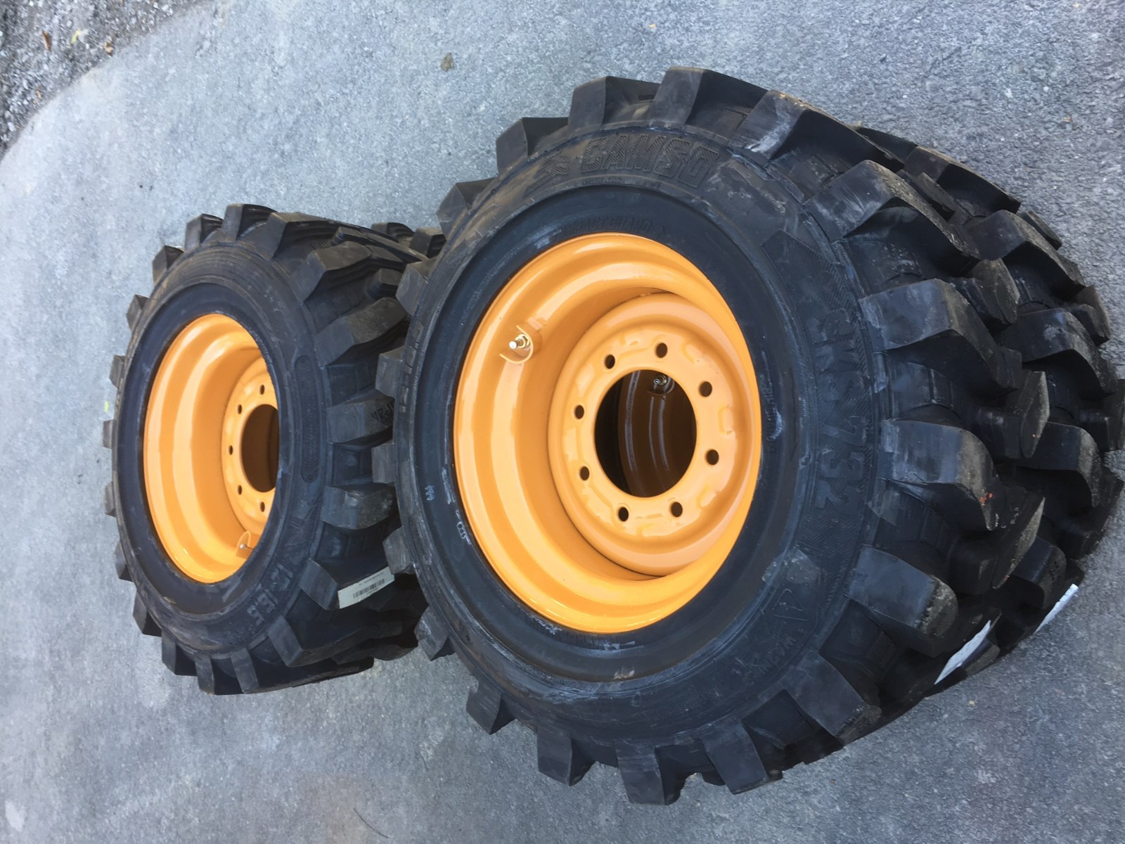 4-12-16.5 HD Skid Steer Tires/Wheels/Rims for Case-12X16.5 - Camso SKS ...