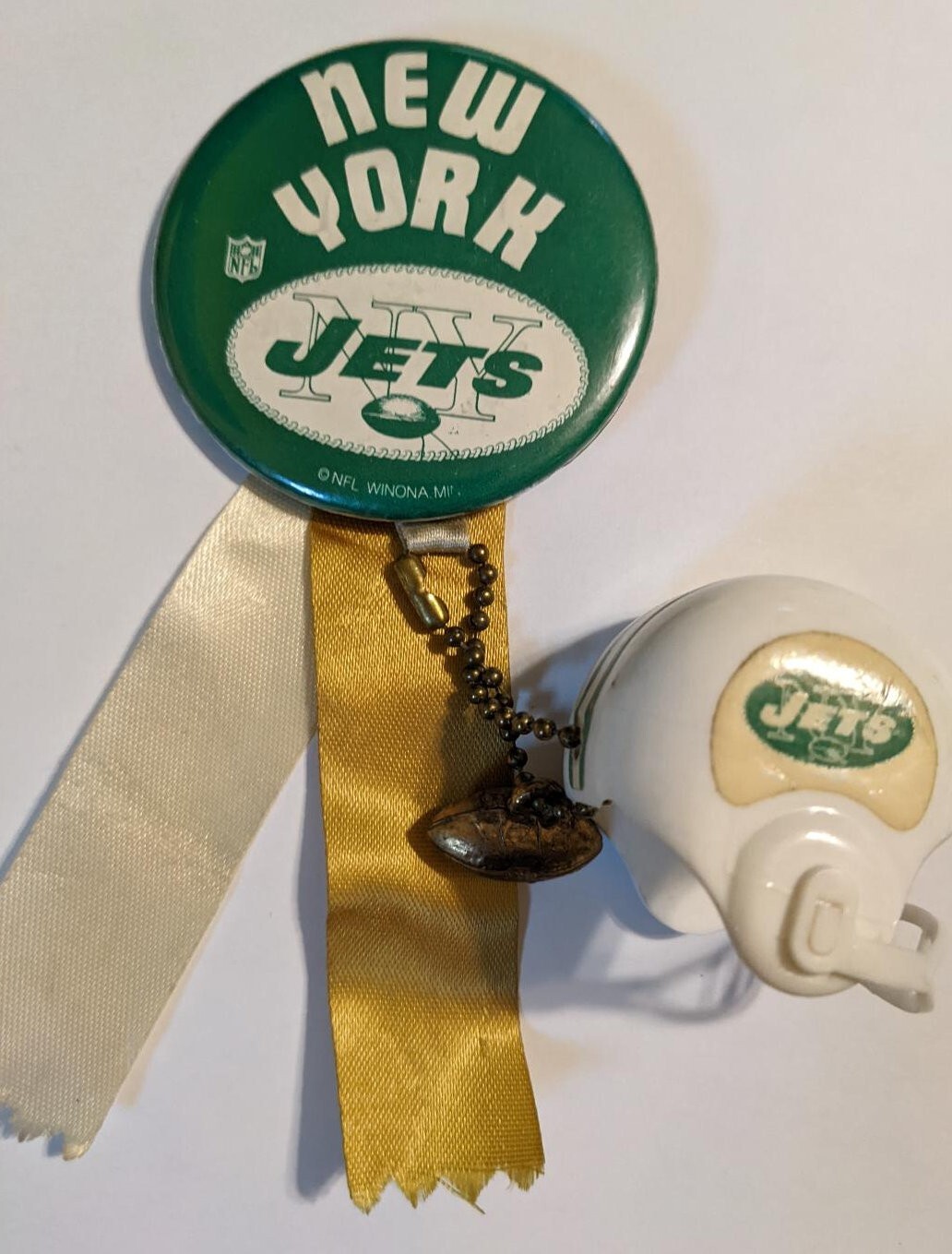 NEW YORK JETS TEAM PINBACK BUTTONS WITH RIBBONS - LOT # 3 | eBay