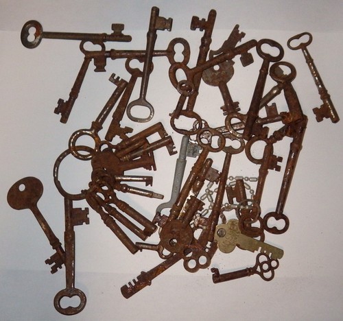 42 pc Lot vintage Skeleton Keys iron hollow barrel Key Locks | eBay