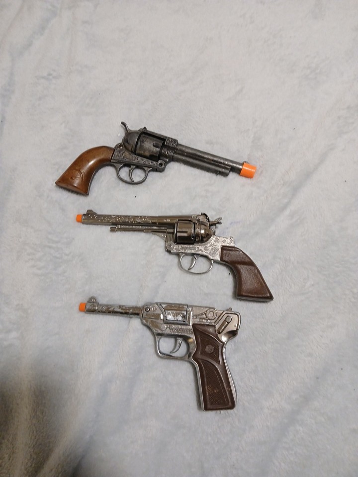 Lot 3 Vintage Toy Cap Guns Diecast, Gohner, Edison Brand. Western And ...