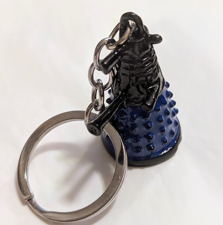 DR Doctor Who DALEK METAL Charm robot Figurine KEYCHAIN cosplay key ...
