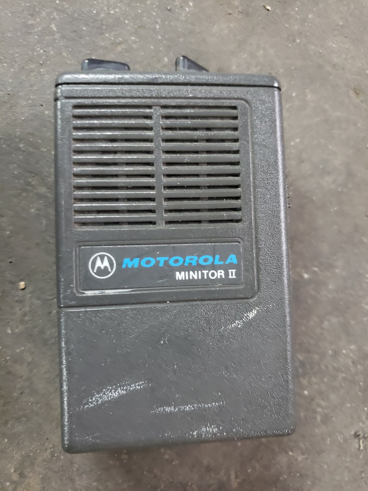 6 Motorola Minitor II VHF Pager H03UMC1222AC With 2 Battery Chargers ...