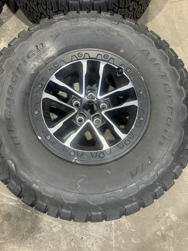 17" Jeep Wrangler Rubicon 392 Xtreme Recon OEM BEADLOCK wheels rims BFG ...