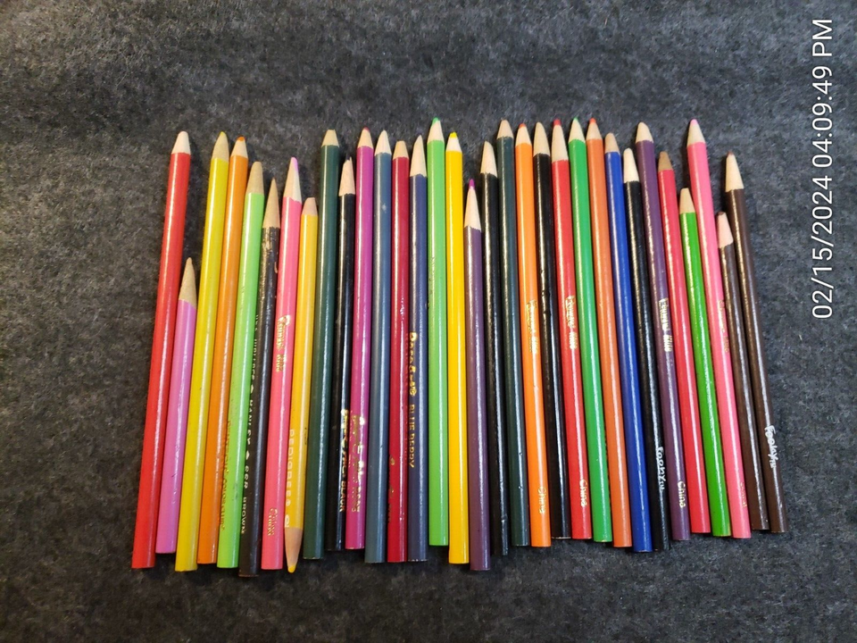 32ct Colored Pencils, Assorted Colors& MAKES ...(C7B2)........ | eBay