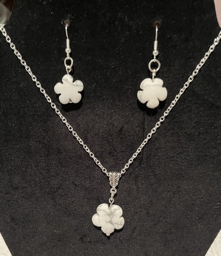 White Howlite Flower Necklace & Earrings Set NEW Handmade | eBay