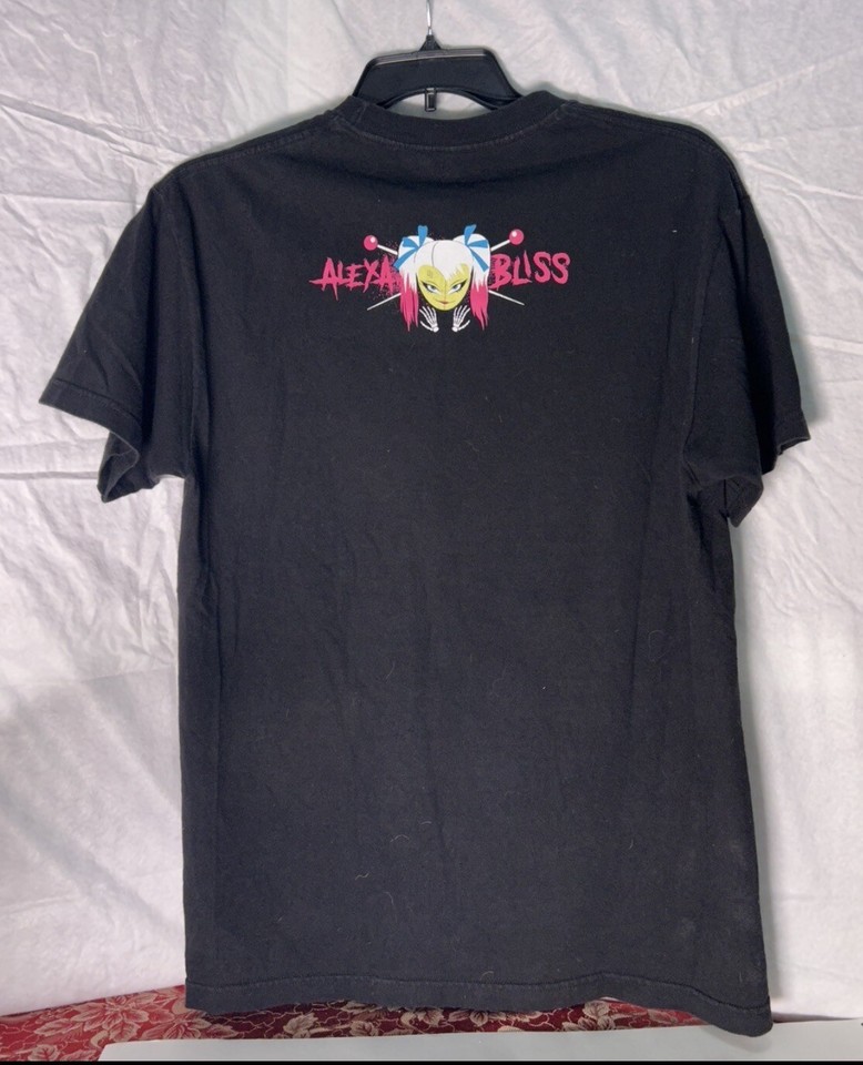 Twisted Bliss Graphic Tee Womens (L) Alexa Bliss WWE | eBay