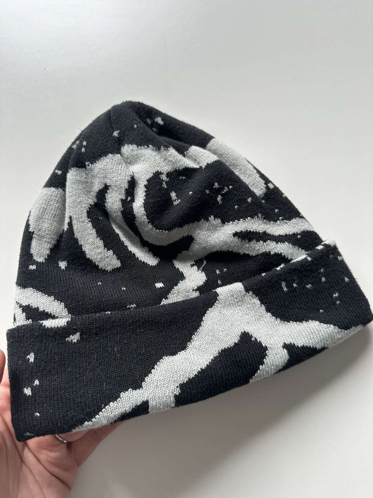 Arc’teryx Lightweight Grotto Toque Beanie Orca Black … - Gem