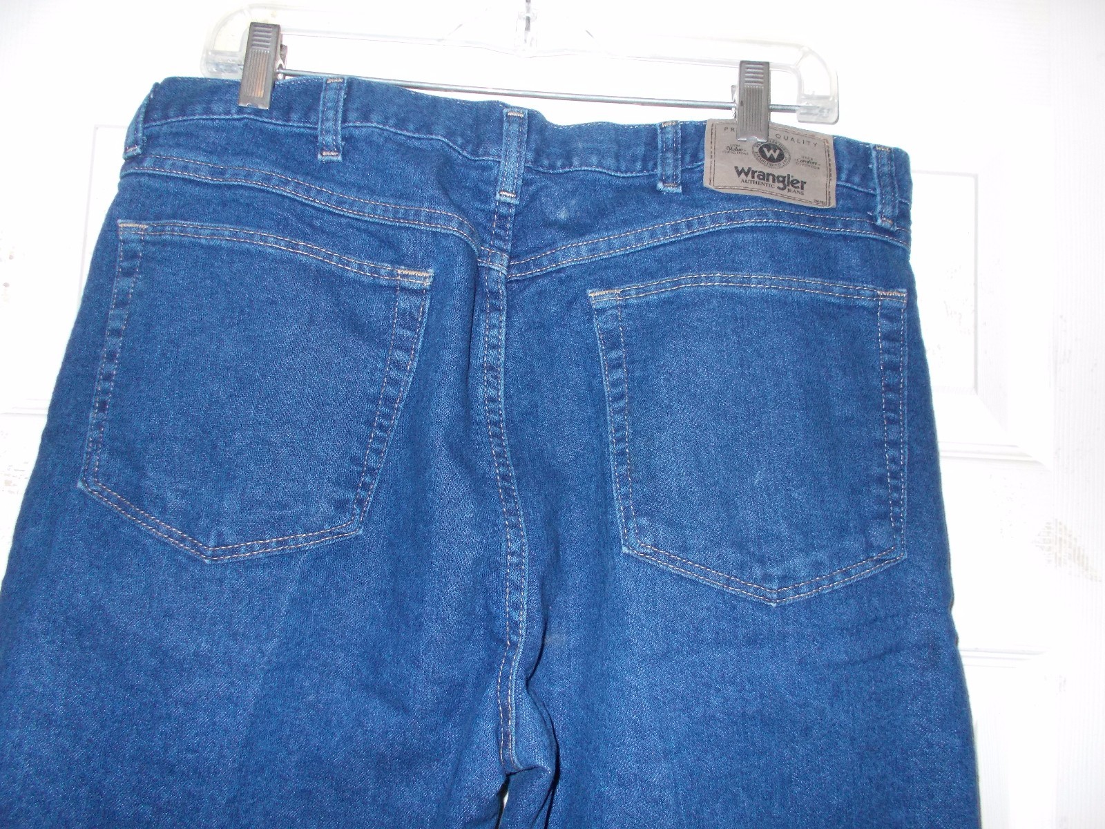 AUTHENTIC WRANGLER FIVE STAR MEN S REGULAR FIT DENIM JEANS SIZE 36 X 30 authentic-wrangler-five-star-men-s-regular-fit-denim-jeans-size-36-x-30