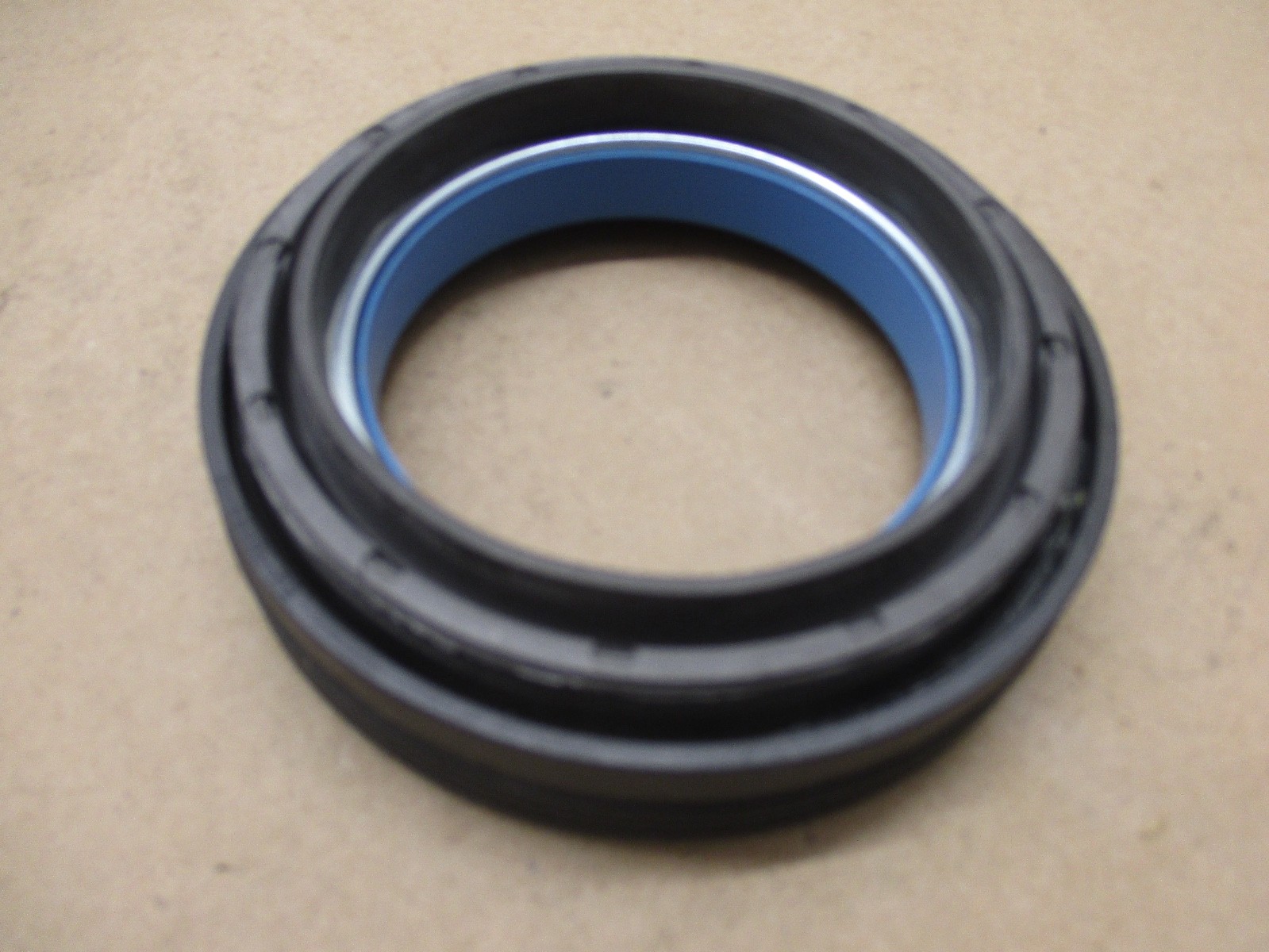 Ford oil seal F81Z-3254-CB (Provo Lot Bin B) | eBay