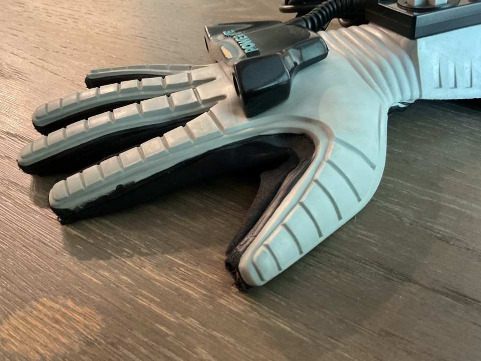 NES Nintendo Power Glove Controller Untested AS IS GOOD CONDITION MEGA ...