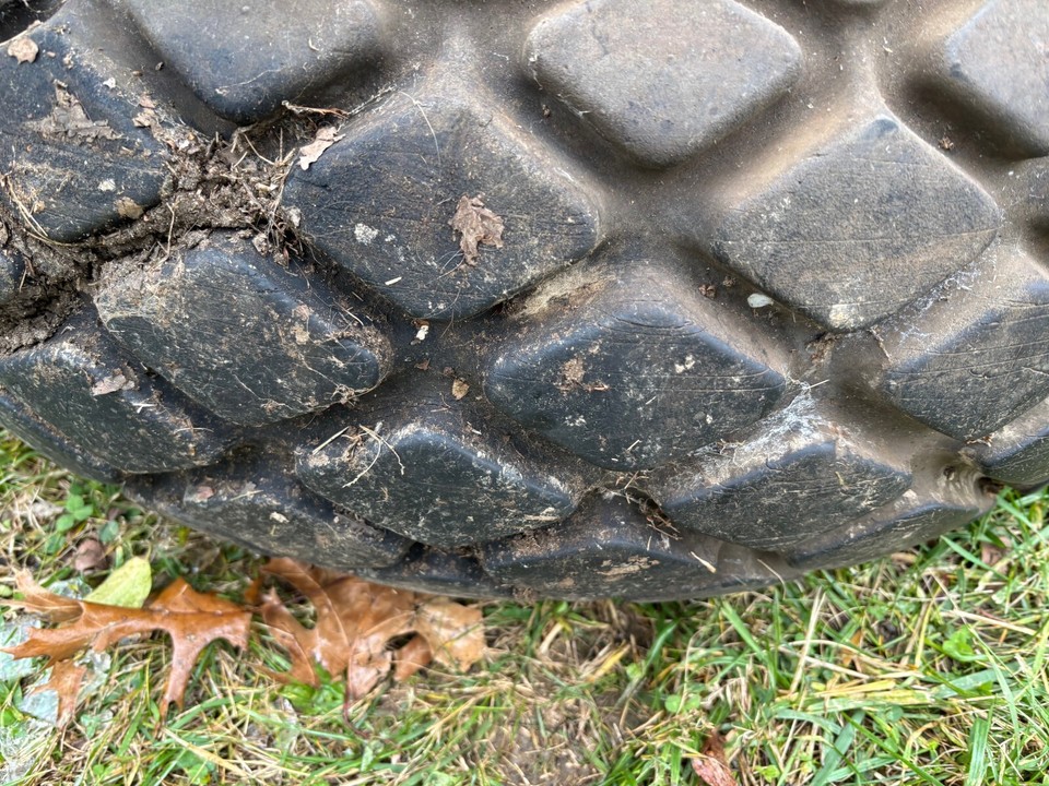 CUB LO BOY 154 184 185 IH GOODYEAR REAR TURF TIRES & RIMS 13.6 X 16 ...