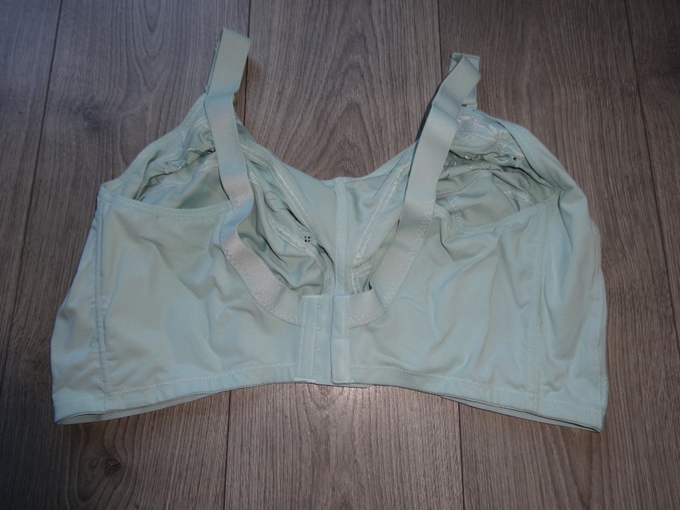 M&S MARKS & SPENCER DUSTED MINT NON WIRED TOTAL SUPPORT BRA UK SIZE 46K ...