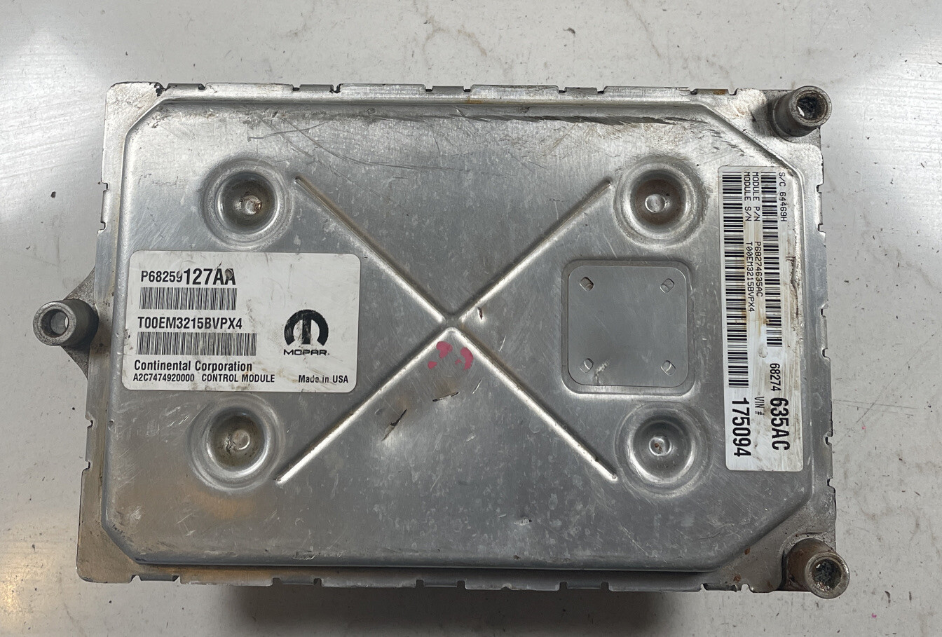2016-2017 Dodge Journey ECM Engine Control Module P68274635AC ...