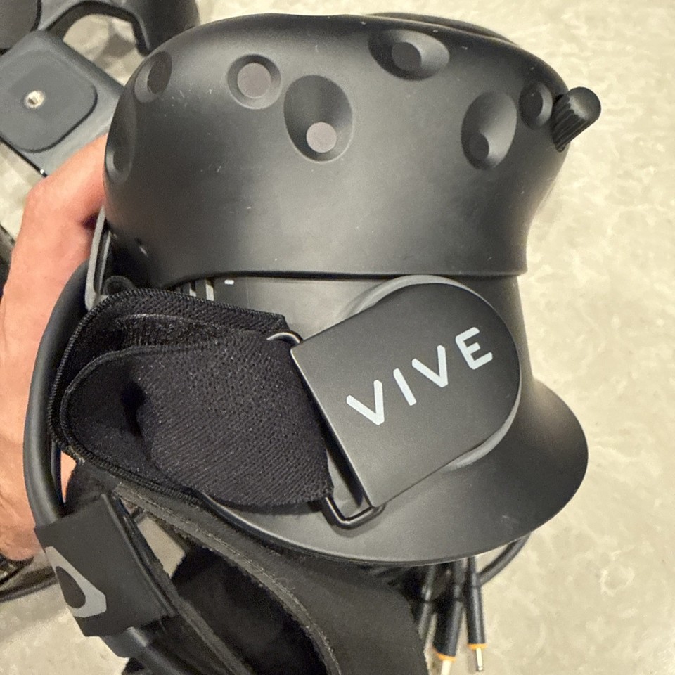 HTC Vive Virtual Reality Headset System 1st Generation Black ...