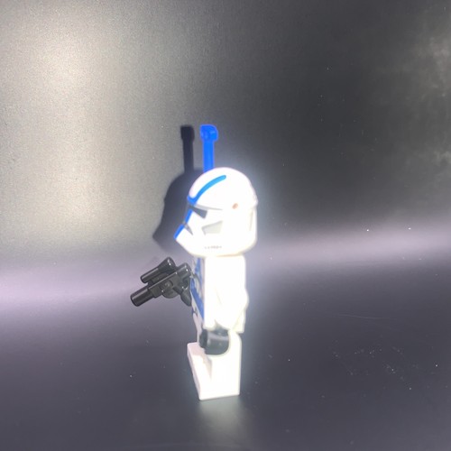 LEGO Star Wars 501st Officer Clone Trooper Minifigure with Blaster ...