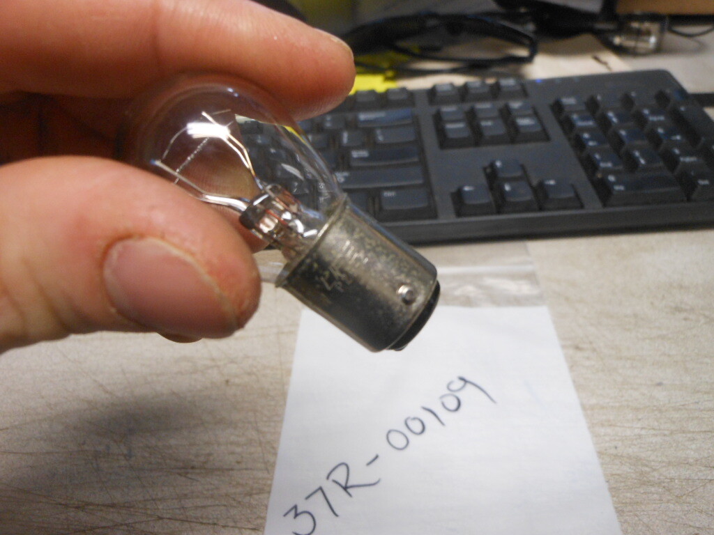 Vintage NOS Life Brand 12V 21/5W Bulb Motorcycle P25-2 37R-00109 | eBay