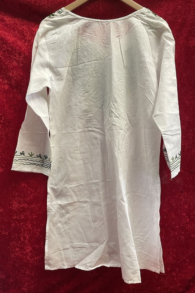 Ladies Religious White/Green Long Top, Pit To Pit 22”. SW185 | eBay UK