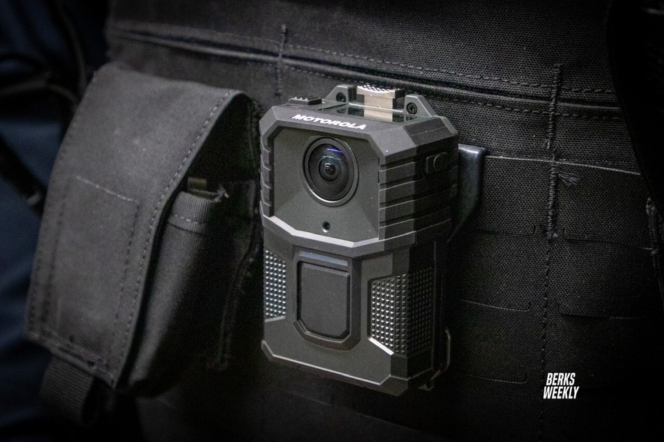 Motorola Solutions WatchGuard V300 body-worn camera Transfer Station II ...