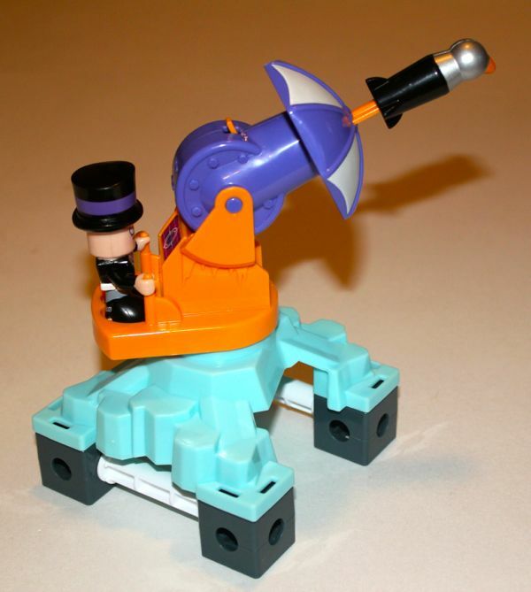 Trio Building Set T4447 Batman Super Friends Penguin & Umbrella Cannon ...