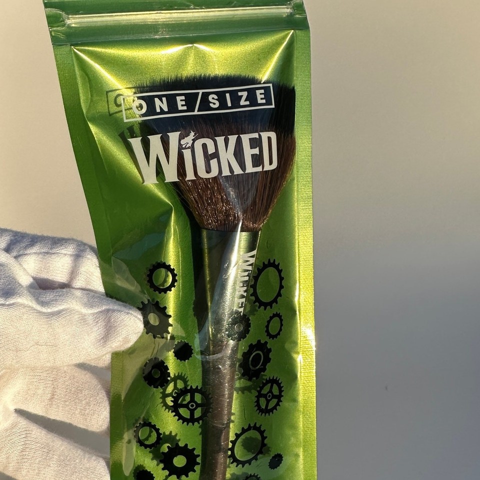 One/Size WICKED Unlimited Eye Face Palette Defying Gravity Highlighter ...