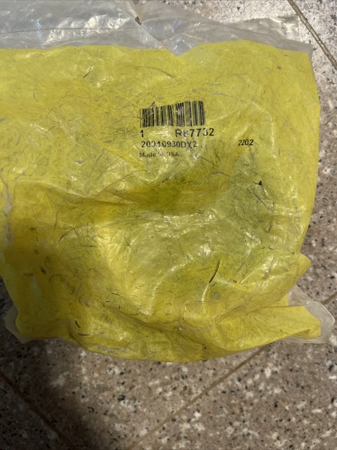 John Deere R87732 Adapter Fitting With Re40048 Clamp for sale online | eBay