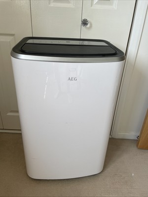 AEG Portable Air Conditioner Unit AXP26U558HW White With Output Pipe ...