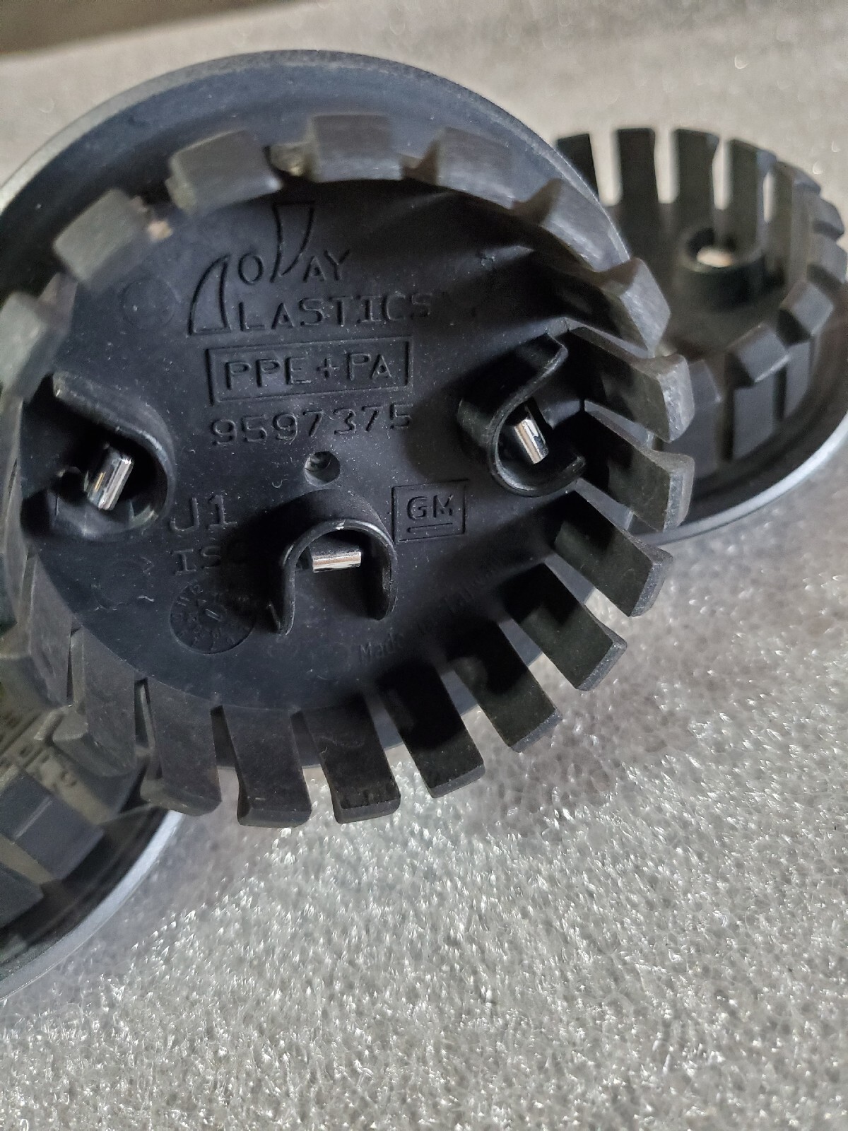 Original Cadillac OEM Center Caps Genuine GM Parts Stock XT6 CT6 XT5 ...