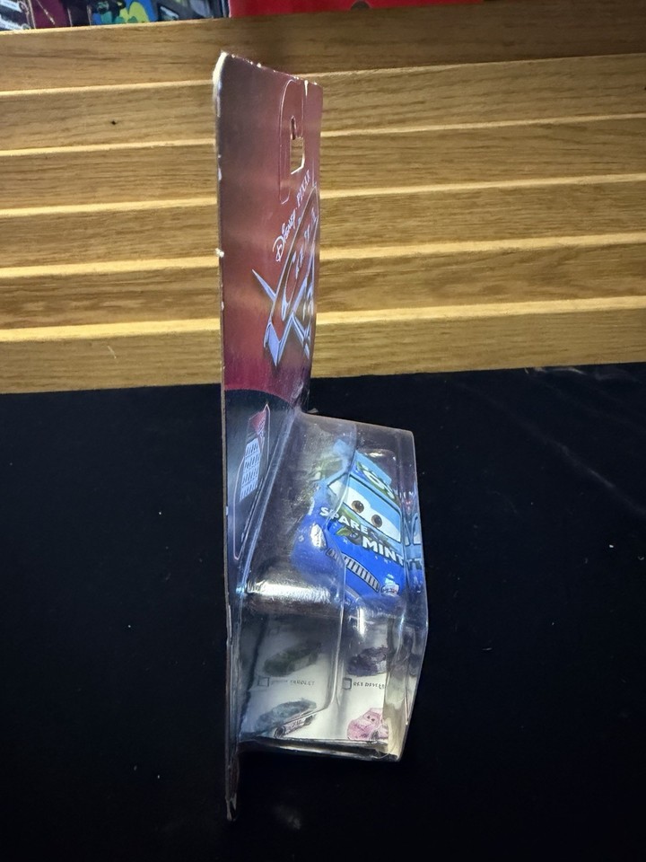 DISNEY PIXAR CARS 3 ERNIE GEARSON #93 SPARE MINT WITH MINI POSTER 2017 ...