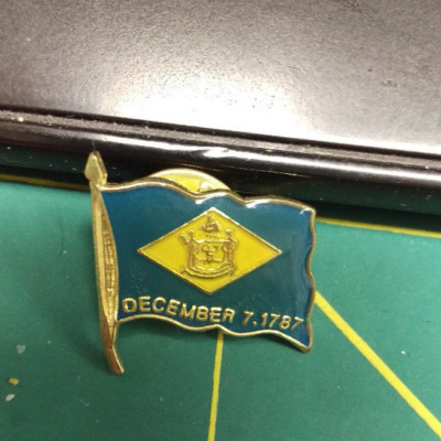Delaware Pin - Delaware State Flag December 7 1787 lapel hat scarf pin ...