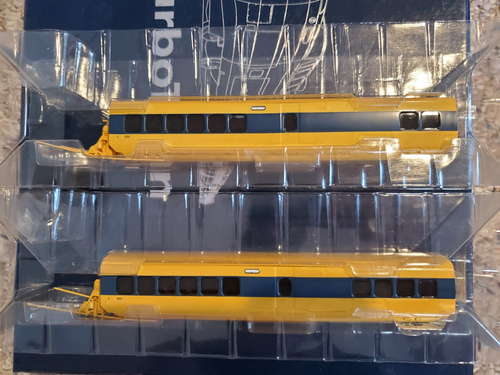 Rapido Turbo Train VIA Rail Canada 2 Engines, 7 Coaches Set CN1 | eBay