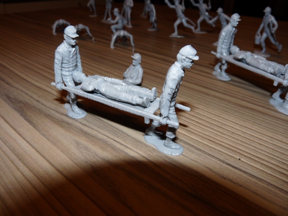 MARX Recasts ACW Centennial CSA Toy Soldiers Incl 2 Stretcher Bearers ...