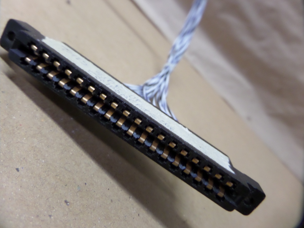 BENDIX ART-2000 RADAR WIRING PLUG CONNECTOR BOARD A-MP 583289-1 67-48 ...