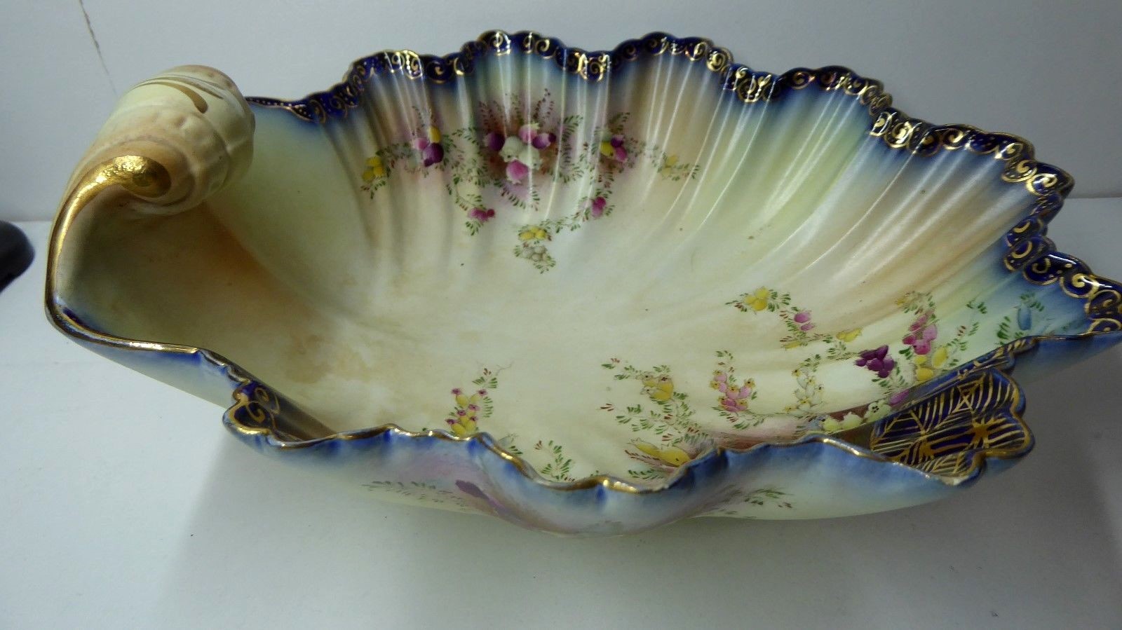 CARLTON WARE W&R STOKE ON TRENT ANTIQUE HAND PAINTED FLORAL GILT SHELL ...
