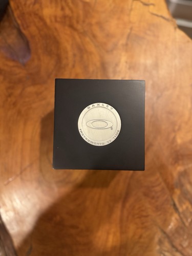 Oakley Minute Machine Time Tank Gen 1 Titanium Chronograph Smoke Black ...