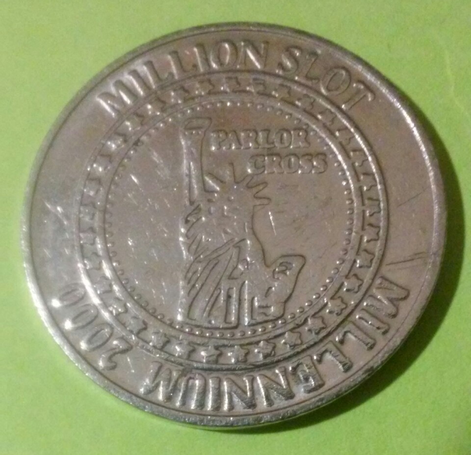 2000 PARLOR CROSS HARD TO FIND LIBERTY & FLAG LOGO TOKEN GREAT FOR ...