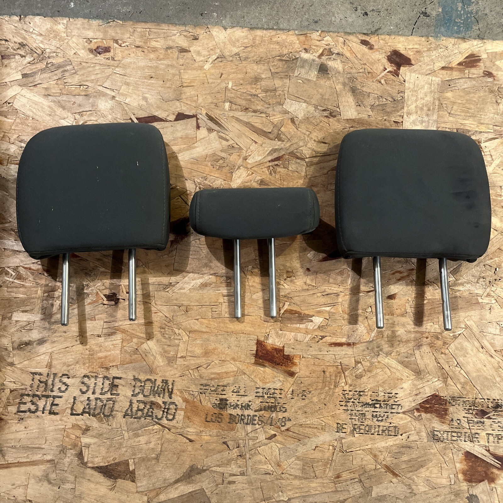 10-18 Dodge RAM Crew Cab Rear Head Rest Headrests Set of 3 Pair Black ...