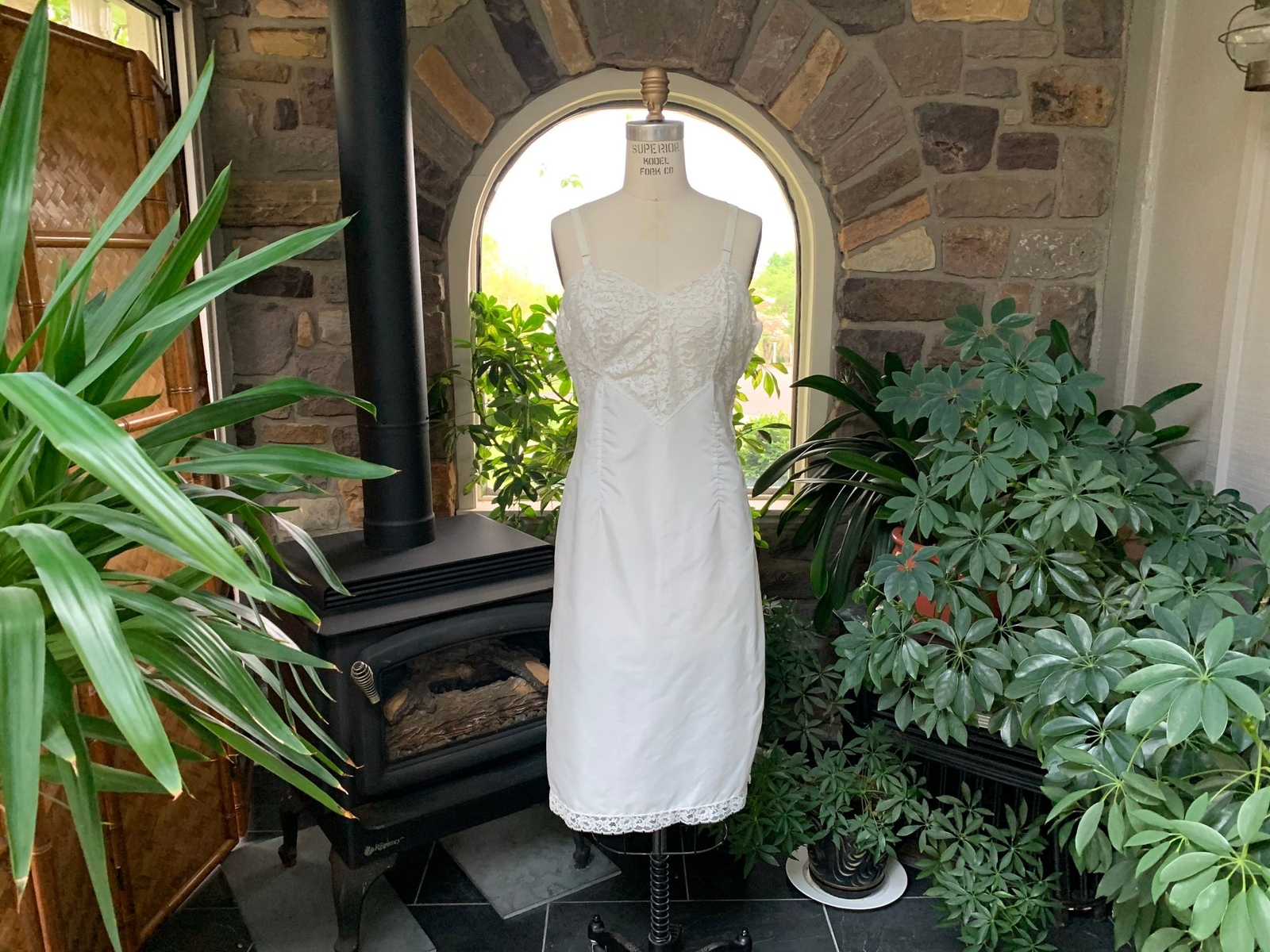 Vintage 1950s White Lace Side Zipper Slip Gilead Dacr… - Gem