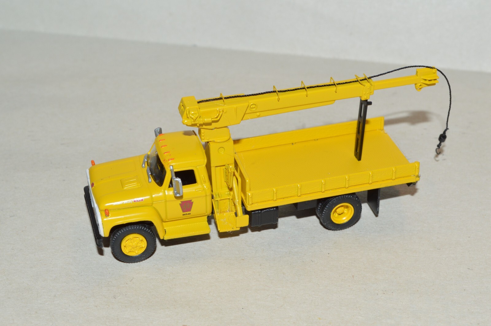 HO scale vehicle Athearn Ford F-850 boom truck Pennsylvania RR | eBay