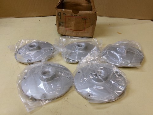 Red Dot Weatherproof Junction Cover With 1/2" Screw In Knockout/Lamp ...