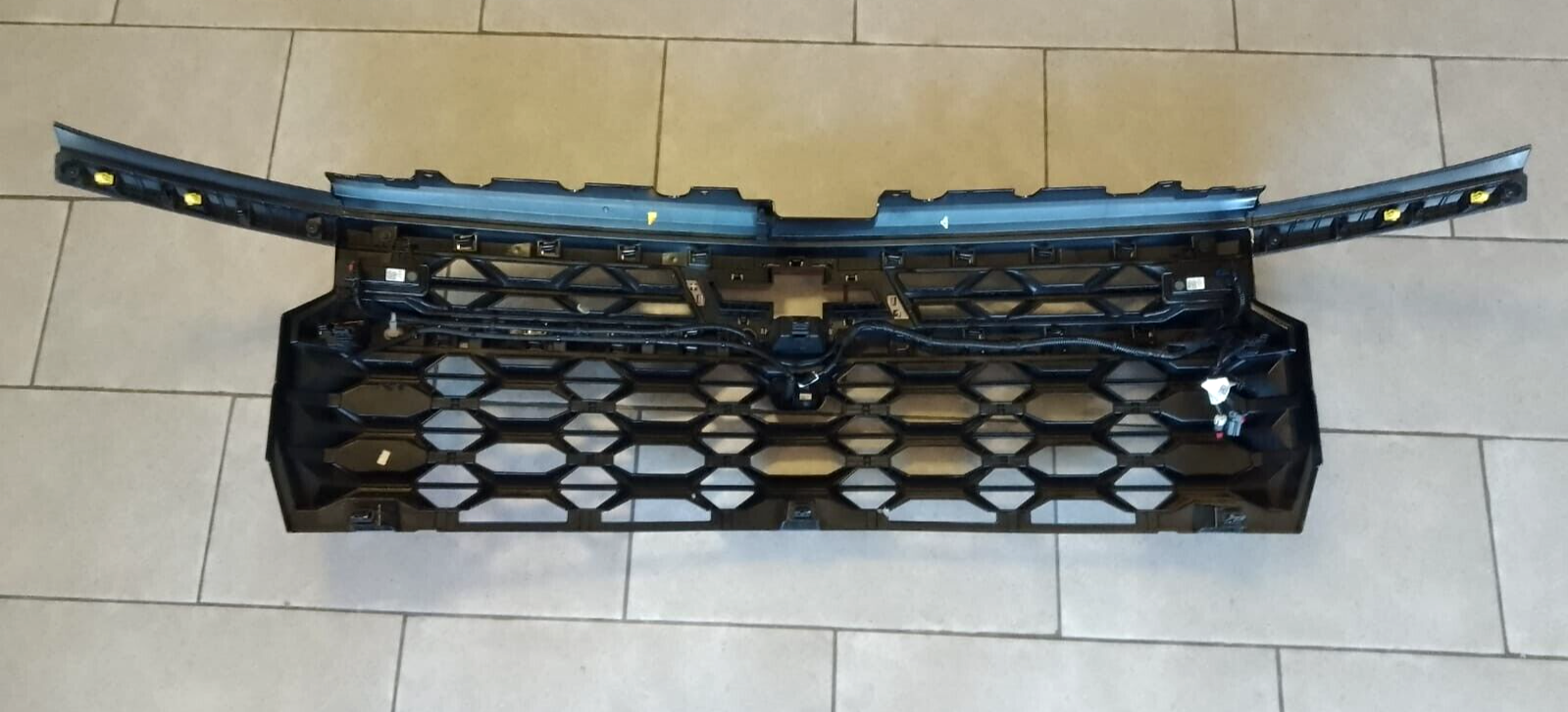 2023-2024 SILVERADO ZR2 GRILLE W CAMERA AND WIRES OEM 86786368 | eBay