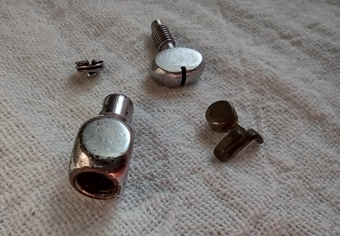 1946 Singer 15-90 PARTS 15-91 Needle CLAMP THREAD GUIDE assembly ...