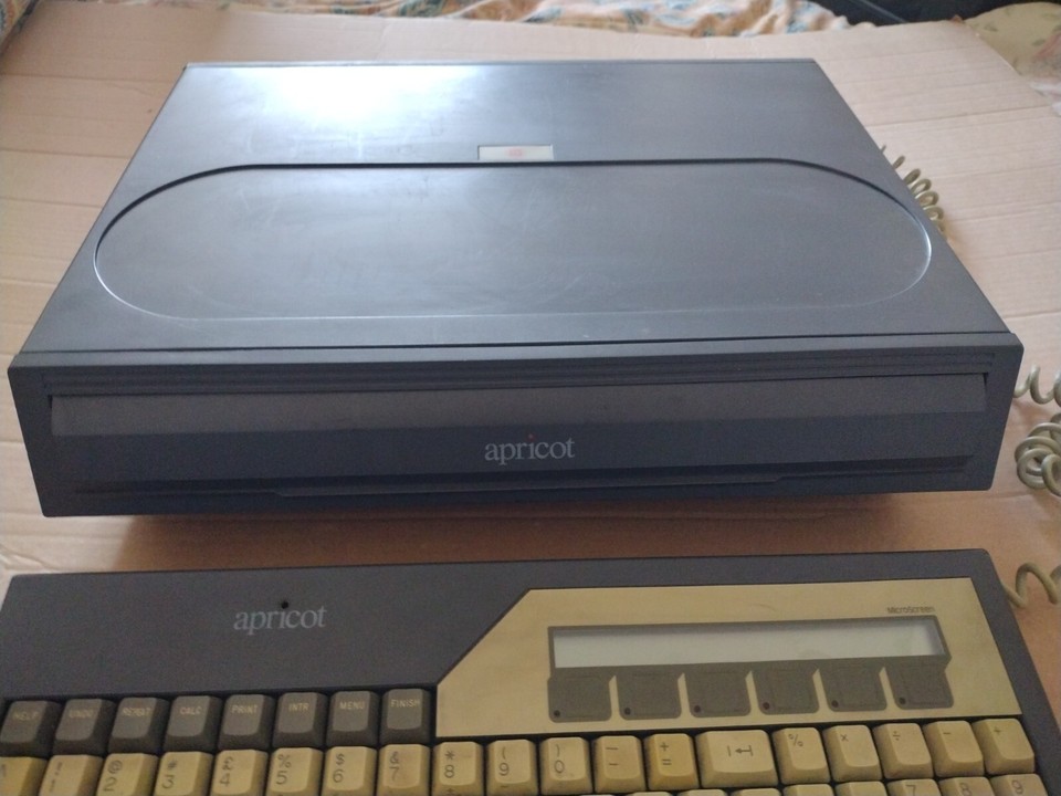 Apricot ACT Vintage Computer, with original monitor and Keyboard - very ...