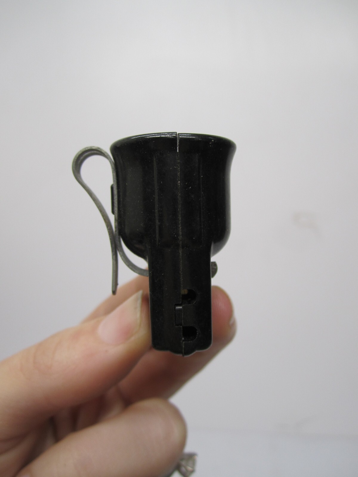 Lot 30 Vtg Plastic Self Piercing Wire Clip Clamp On C-9 Light Sockets ...